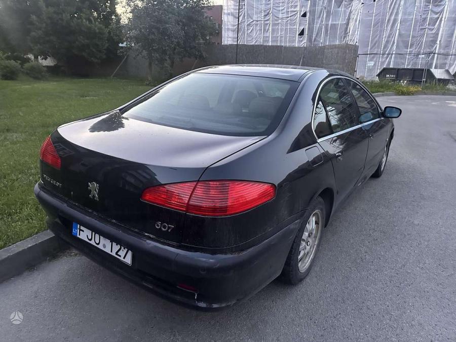Black Peugeot 607 2002 in Siauliai, with an engine capacity of 2.18 L and mileage of 400 thousand km for 350 €, photo 1 on AUTOMOTO.COM.LV