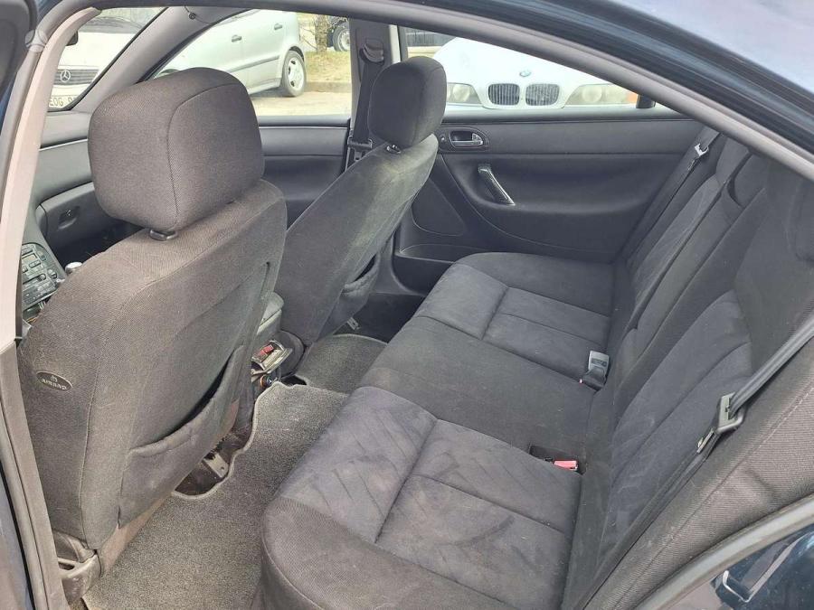 Blue Peugeot 607 2003 in Vilnius, with an engine capacity of 2.23 L and mileage of 209 thousand km for 850 €, photo 8 on AUTOMOTO.COM.LV