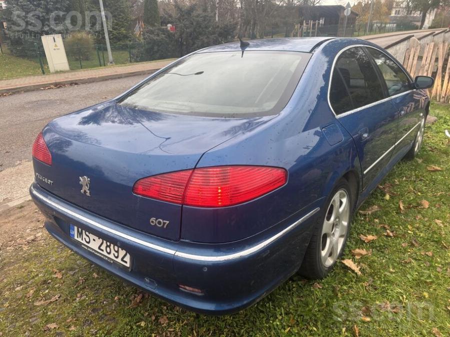 Blue Peugeot 607 2005 in Cesis, with an engine capacity of 2.20 L and mileage of 300 thousand km for 500 €, photo 3 on AUTOMOTO.COM.LV