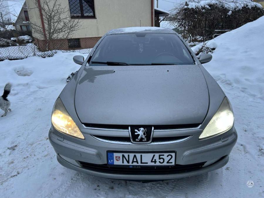 Pelēks Peugeot 607 2003 Viļņa, ar dzinēja tilpumu 2.20 L un nobraukumu 448 tūkst. km par 1200 €, foto 8 vietnē AUTOMOTO.COM.LV
