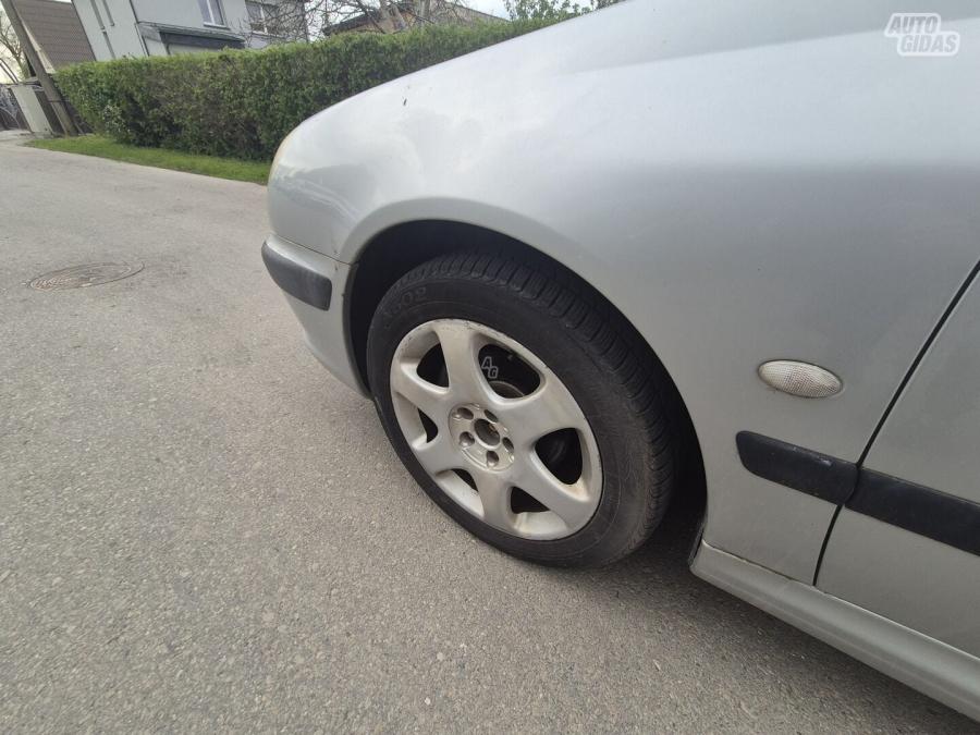 Grey Peugeot 607 2004 in Klaipeda, with an engine capacity of 2.20 L and mileage of 218 thousand km for 550 €, photo 9 on AUTOMOTO.COM.LV