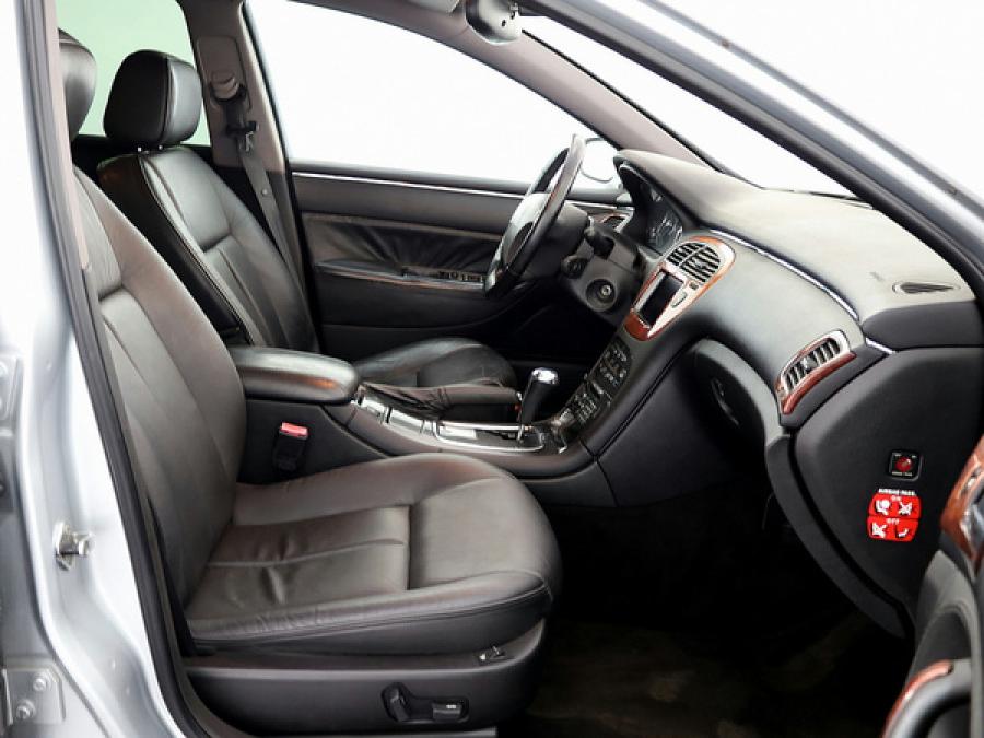 Grey Peugeot 607 2007 in Tallinn, with an engine capacity of 2.70 L and mileage of 209 thousand km for 1199 €, photo 7 on AUTOMOTO.COM.LV