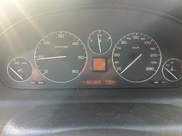 Peugeot 607 2000 Varėna, ar dzinēja tilpumu 2.20 L un nobraukumu 365 tūkst. km par 500 €, foto 6 vietnē AUTOMOTO.COM.LV
