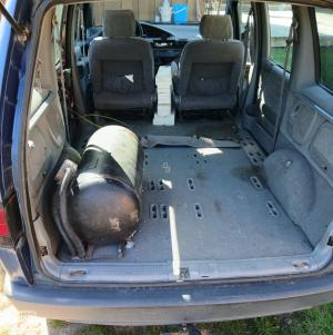 Zils Peugeot 806 1997 Klaipėda, ar dzinēja tilpumu 2.00 L un nobraukumu 450 tūkst. km par 750 €, foto 5 vietnē AUTOMOTO.COM.LV