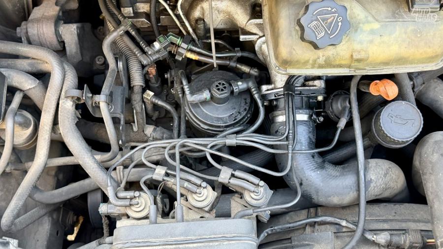 Peugeot 806 2001 in Kaunas, with an engine capacity of 2.00 L and mileage of 248 thousand km for 2150 €, photo 16 on AUTOMOTO.COM.LV