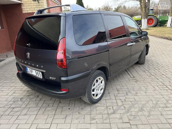 Melns Peugeot 807 2007 Šauļi, ar dzinēja tilpumu 2.00 L un nobraukumu 305 tūkst. km par 1700 €, foto 4 vietnē AUTOMOTO.COM.LV