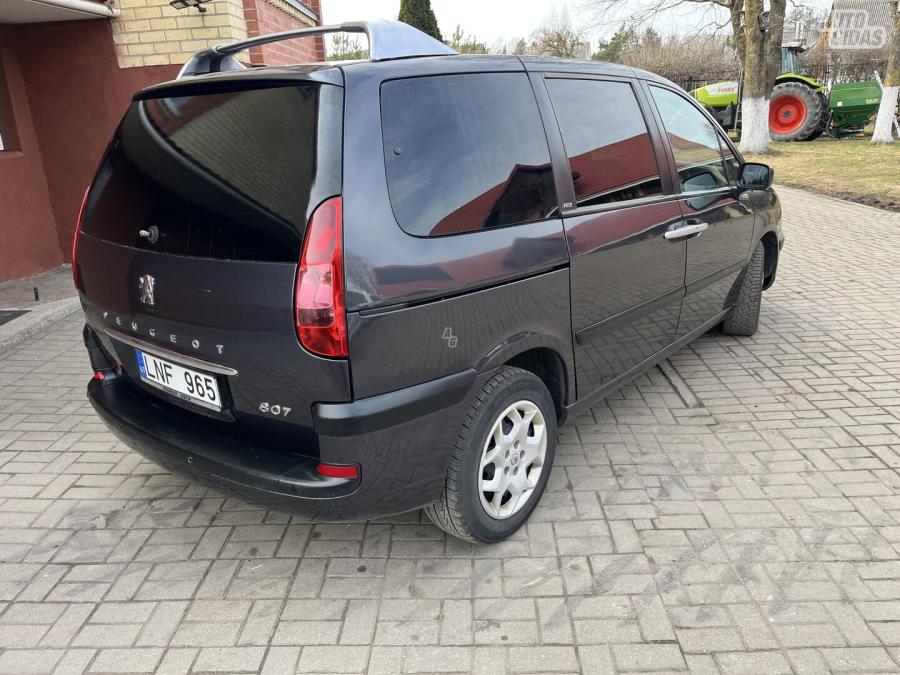 Melns Peugeot 807 2007 Šauļi, ar dzinēja tilpumu 2.00 L un nobraukumu 305 tūkst. km par 1700 €, foto 4 vietnē AUTOMOTO.COM.LV