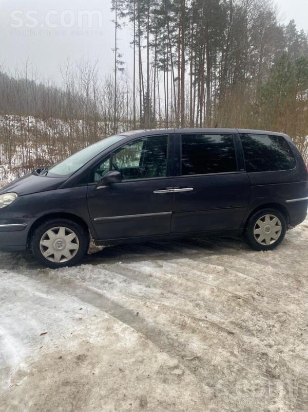 Melns Peugeot 807 2008 Valmiera, ar dzinēja tilpumu 2.00 L un nobraukumu 280 tūkst. km par 1000 €, foto 3 vietnē AUTOMOTO.COM.LV