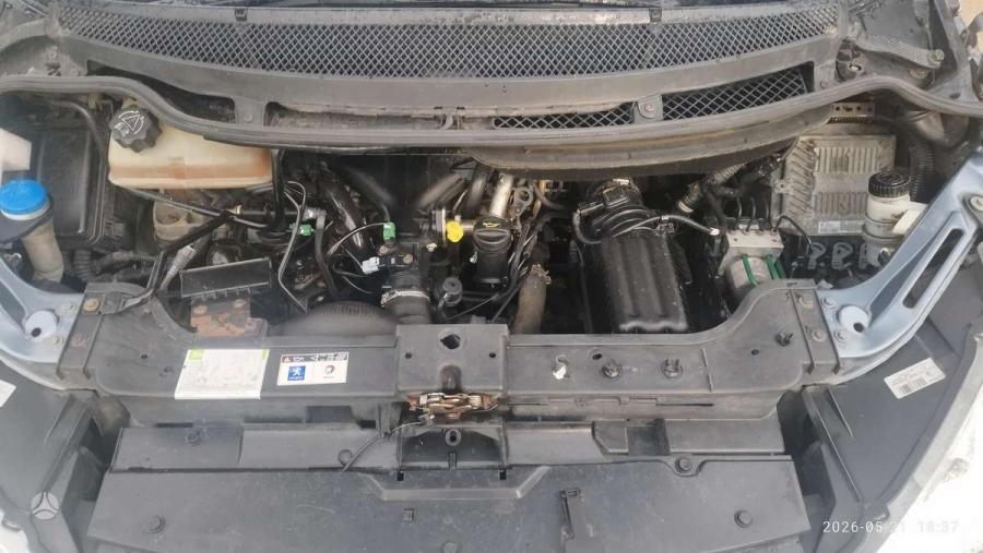Blue Peugeot 807 2007 in Ignalina, with an engine capacity of 2.00 L and mileage of 250 thousand km for 1500 €, photo 9 on AUTOMOTO.COM.LV