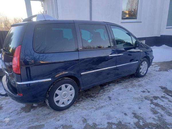 Blue Peugeot 807 2010 in Panevezys, with an engine capacity of 2.00 L and mileage of 297 thousand km for 3450 €, photo 4 on AUTOMOTO.COM.LV