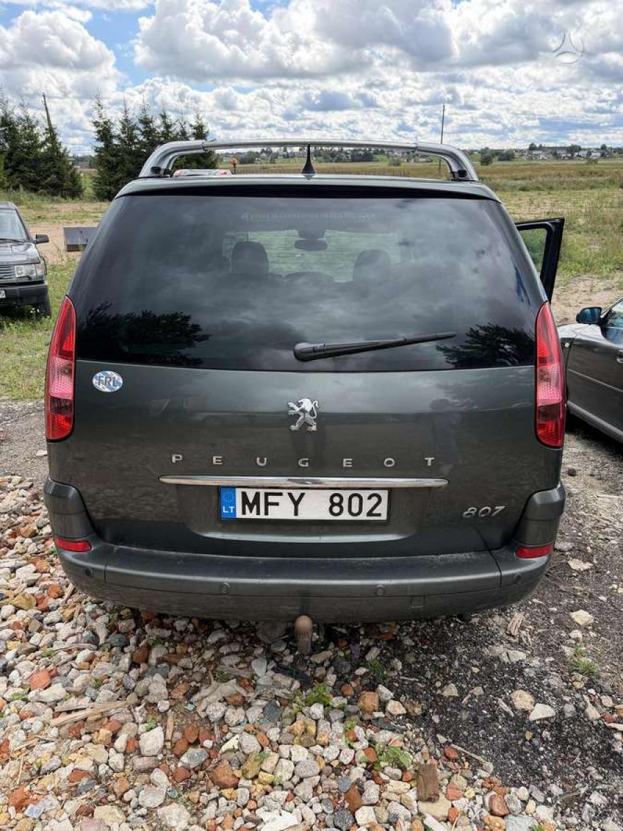 Green Peugeot 807 2006 in Vilnius, with an engine capacity of 2.18 L and mileage of 247 thousand km for 1599 €, photo 4 on AUTOMOTO.COM.LV