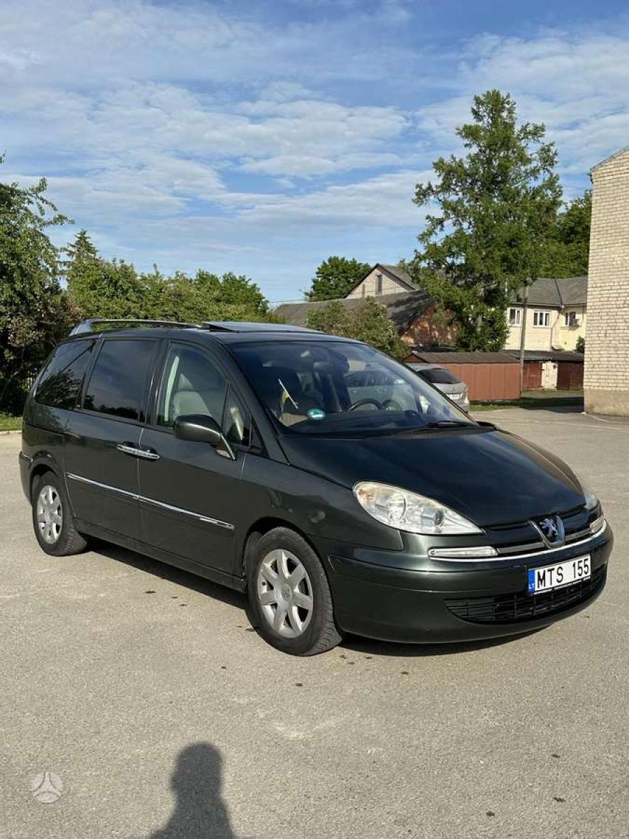 Green Peugeot 807 2008 in Pasvalys, with an engine capacity of 2.18 L and mileage of 426 thousand km for 3200 €, photo 3 on AUTOMOTO.COM.LV