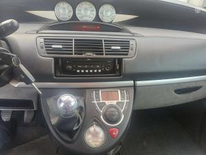 Zaļš Peugeot 807 2009 Panevēža, ar dzinēja tilpumu 2.00 L un nobraukumu 211 tūkst. km par 3250 €, foto 11 vietnē AUTOMOTO.COM.LV