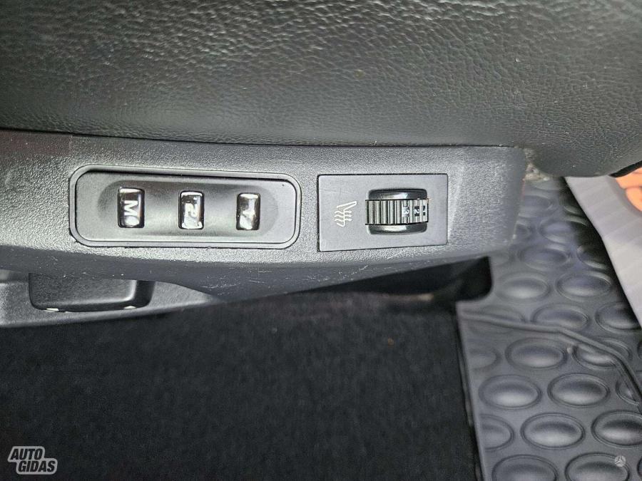 Green Peugeot 807 2011 in Siauliai, with an engine capacity of 2.00 L and mileage of 277 thousand km for 4550 €, photo 21 on AUTOMOTO.COM.LV