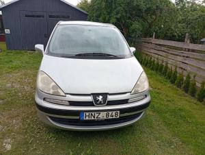 Grey Peugeot 807 2003 in Jurbarkas, with an engine capacity of 2.00 L and mileage of 378 thousand km for 650 €, photo 8 on AUTOMOTO.COM.LV