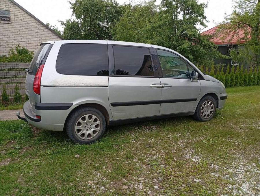 Grey Peugeot 807 2003 in Jurbarkas, with an engine capacity of 2.00 L and mileage of 378 thousand km for 650 €, photo 10 on AUTOMOTO.COM.LV