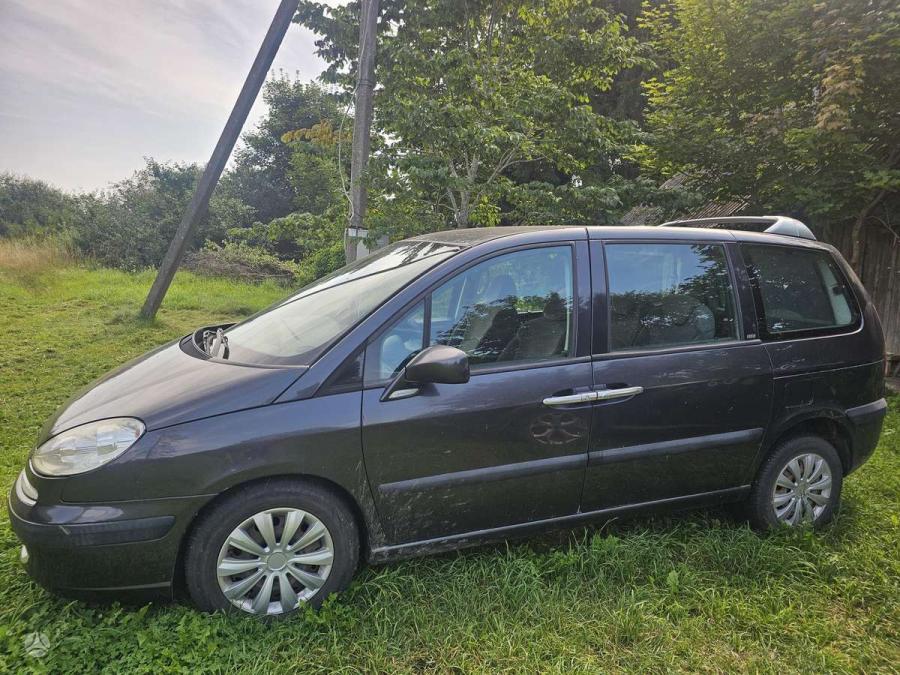 Pelēks Peugeot 807 2005 Kelmė, ar dzinēja tilpumu 2.00 L un nobraukumu 334 tūkst. km par 450 €, foto 5 vietnē AUTOMOTO.COM.LV