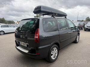 Pelēks Peugeot 807 2005 Rīga, ar dzinēja tilpumu 2.20 L un nobraukumu 320 tūkst. km par 1680 €, foto 5 vietnē AUTOMOTO.COM.LV