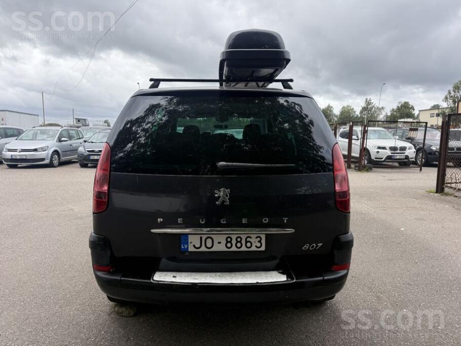 Pelēks Peugeot 807 2005 Rīga, ar dzinēja tilpumu 2.20 L un nobraukumu 320 tūkst. km par 1680 €, foto 7 vietnē AUTOMOTO.COM.LV