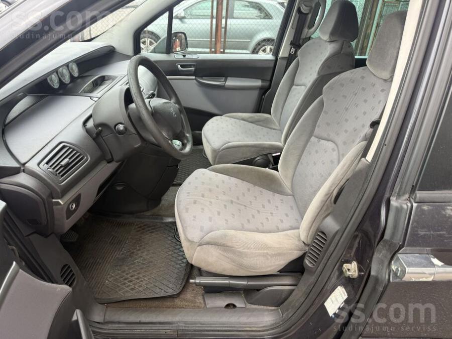 Pelēks Peugeot 807 2005 Rīga, ar dzinēja tilpumu 2.20 L un nobraukumu 320 tūkst. km par 1680 €, foto 9 vietnē AUTOMOTO.COM.LV