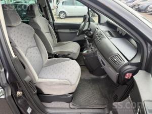 Pelēks Peugeot 807 2005 Rīga, ar dzinēja tilpumu 2.20 L un nobraukumu 320 tūkst. km par 1680 €, foto 11 vietnē AUTOMOTO.COM.LV