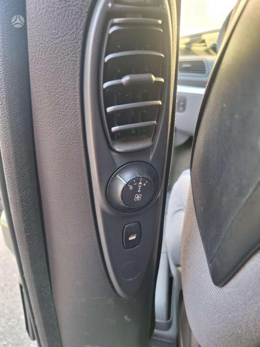 Pelēks Peugeot 807 2007 Kauņa, ar dzinēja tilpumu 2.00 L un nobraukumu 344 tūkst. km par 1150 €, foto 12 vietnē AUTOMOTO.COM.LV