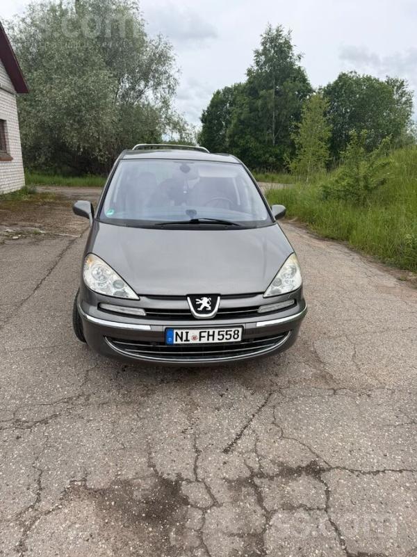 Grey Peugeot 807 2009 in Riga, with an engine capacity of 2.00 L and mileage of 299 thousand km for 3000 €, photo 1 on AUTOMOTO.COM.LV