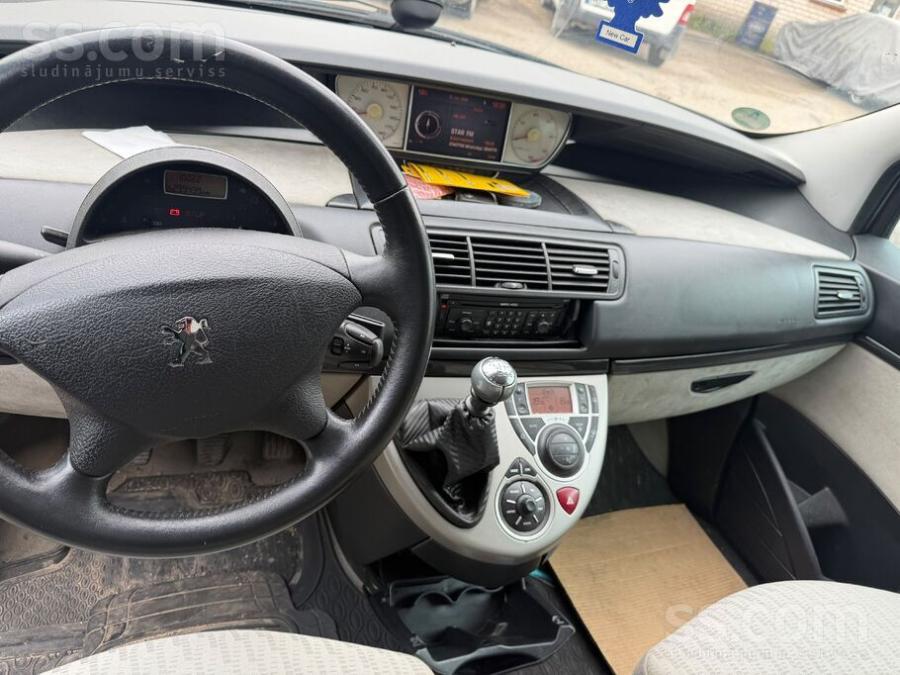 Pelēks Peugeot 807 2009 Rīga, ar dzinēja tilpumu 2.00 L un nobraukumu 299 tūkst. km par 3000 €, foto 6 vietnē AUTOMOTO.COM.LV