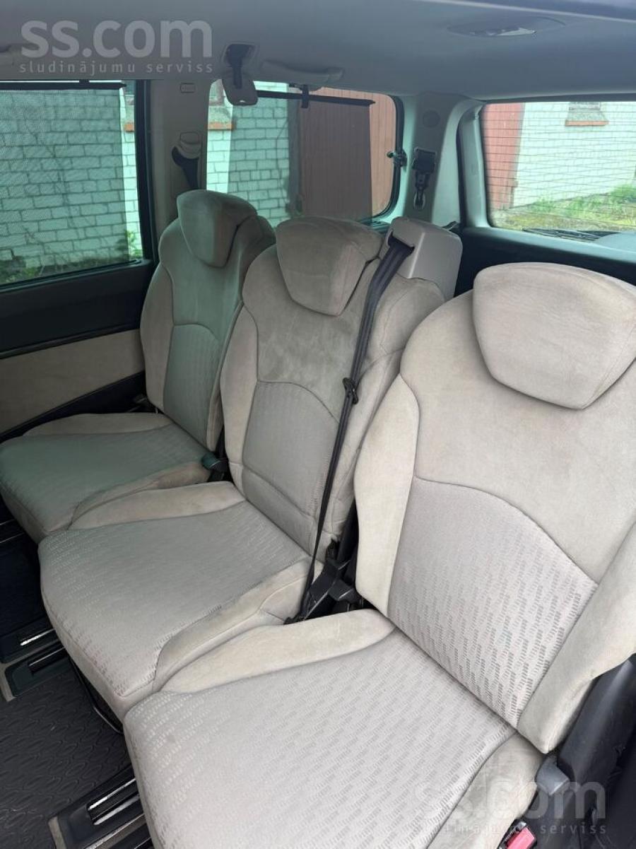 Pelēks Peugeot 807 2009 Rīga, ar dzinēja tilpumu 2.00 L un nobraukumu 299 tūkst. km par 3000 €, foto 7 vietnē AUTOMOTO.COM.LV