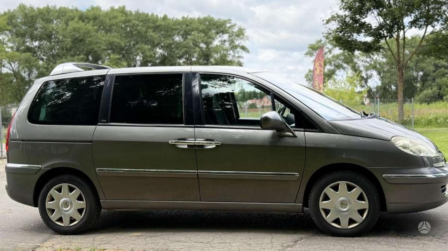 Pelēks Peugeot 807 2011 Panevēža, ar dzinēja tilpumu 2.00 L un nobraukumu 330 tūkst. km par 3200 €, foto 7 vietnē AUTOMOTO.COM.LV