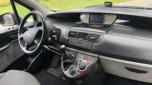 Pelēks Peugeot 807 2011 Panevēža, ar dzinēja tilpumu 2.00 L un nobraukumu 330 tūkst. km par 3200 €, foto 14 vietnē AUTOMOTO.COM.LV