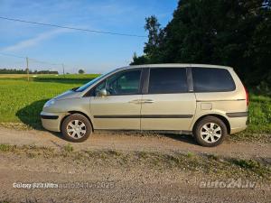 Pelēks Peugeot 807 2005 Viljandi, ar dzinēja tilpumu 2.00 L un nobraukumu 391 tūkst. km par 1499 €, foto 5 vietnē AUTOMOTO.COM.LV