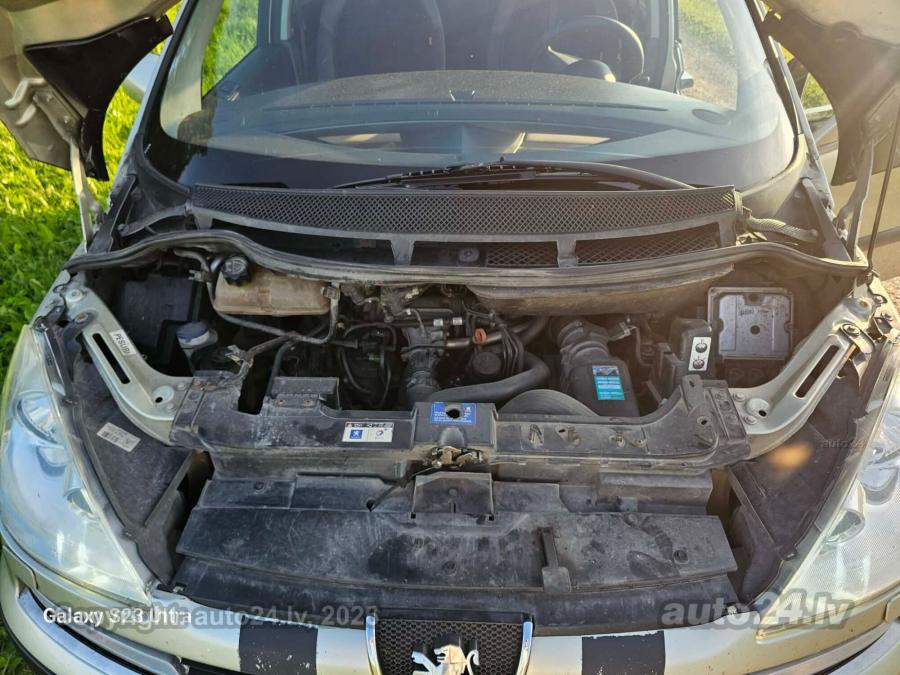 Pelēks Peugeot 807 2005 Viljandi, ar dzinēja tilpumu 2.00 L un nobraukumu 391 tūkst. km par 1499 €, foto 8 vietnē AUTOMOTO.COM.LV