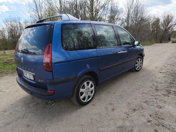 Peugeot 807 2005 in Ukmerge, with an engine capacity of 2.40 L and mileage of 321 thousand km for 500 €, photo 4 on AUTOMOTO.COM.LV
