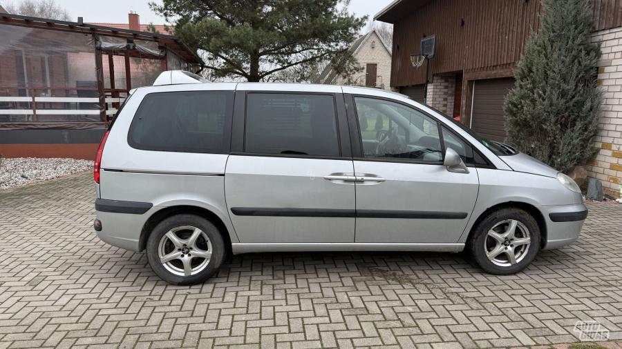 Peugeot 807 2006 in Vilnius, with an engine capacity of 2.20 L and mileage of 256 thousand km for 999 €, photo 3 on AUTOMOTO.COM.LV