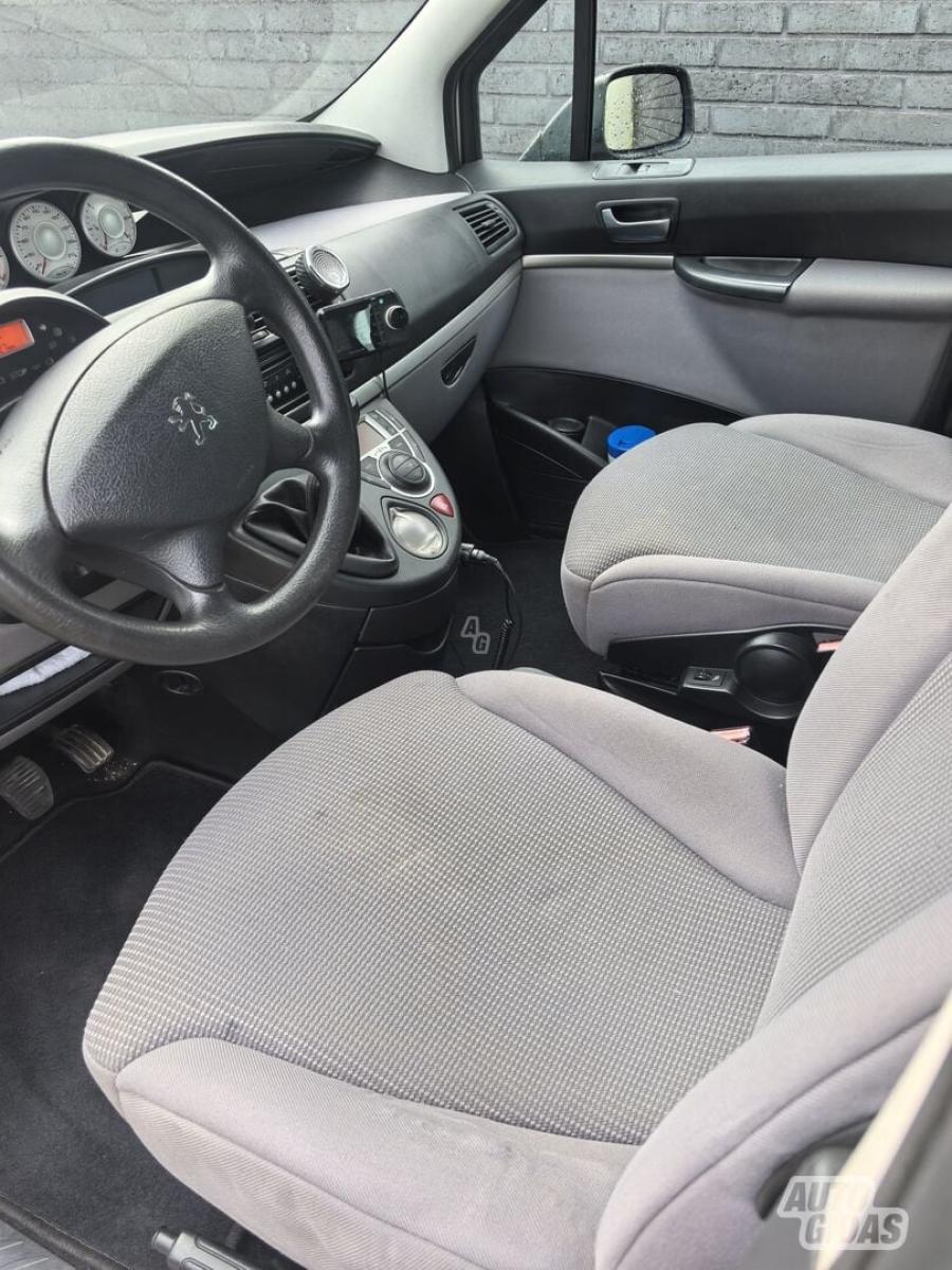 Peugeot 807 2008 in Taurage, with an engine capacity of 2.00 L and mileage of 198 thousand km for 1900 €, photo 6 on AUTOMOTO.COM.LV