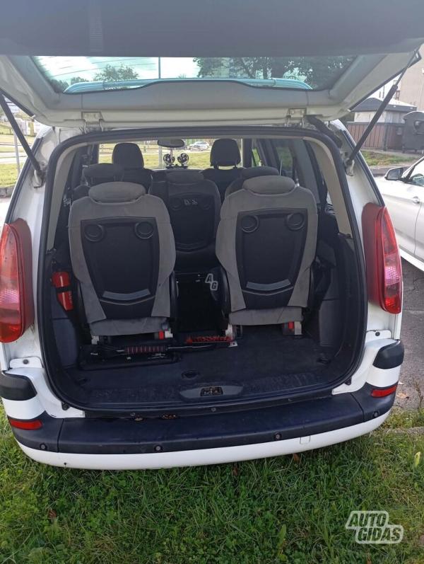 Balts Peugeot 807 2006 Elektrėnai, ar dzinēja tilpumu 2.00 L un nobraukumu 264 tūkst. km par 1700 €, foto 6 vietnē AUTOMOTO.COM.LV