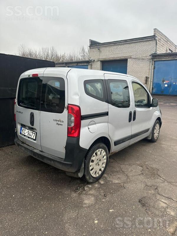 Pelēks Peugeot Bipper 2013 Rīga, ar dzinēja tilpumu 1.30 L un nobraukumu 254 tūkst. km par 900 €, foto 5 vietnē AUTOMOTO.COM.LV