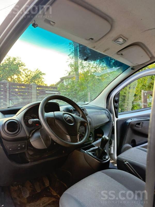 Pelēks Peugeot Bipper 2013 Rīga, ar dzinēja tilpumu 1.40 L un nobraukumu 160 tūkst. km par 2600 €, foto 8 vietnē AUTOMOTO.COM.LV
