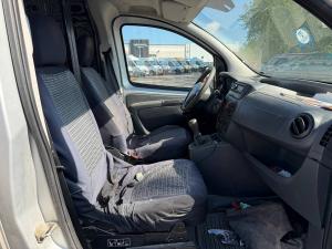 Pelēks Peugeot Bipper 2010 Tallina, ar dzinēja tilpumu 1.40 L un nobraukumu 291 tūkst. km par 599 €, foto 7 vietnē AUTOMOTO.COM.LV