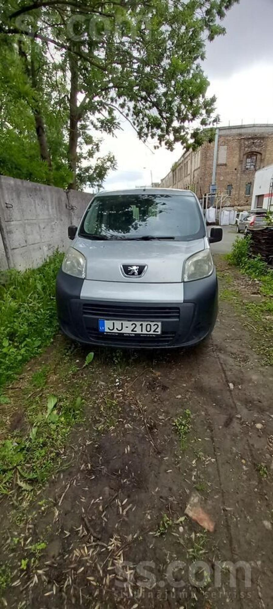 Grey Peugeot Bipper 2013 in Riga, with an engine capacity of 1.30 L and mileage of 258 thousand km for 900 €, photo 5 on AUTOMOTO.COM.LV