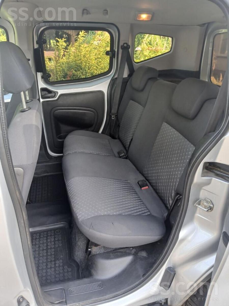 Grey Peugeot Bipper 2013 in Ogre, with an engine capacity of 1.30 L and mileage of 211 thousand km for 2300 €, photo 10 on AUTOMOTO.COM.LV