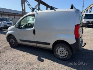 Pelēks Peugeot Bipper 2010 Tallina, ar dzinēja tilpumu 1.40 L un nobraukumu 291 tūkst. km par 599 €, foto 5 vietnē AUTOMOTO.COM.LV