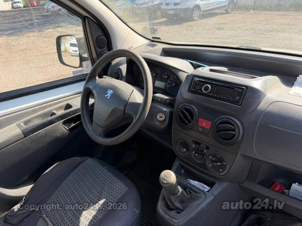 Grey Peugeot Bipper 2010 in Tallinn, with an engine capacity of 1.40 L and mileage of 291 thousand km for 599 €, photo 6 on AUTOMOTO.COM.LV