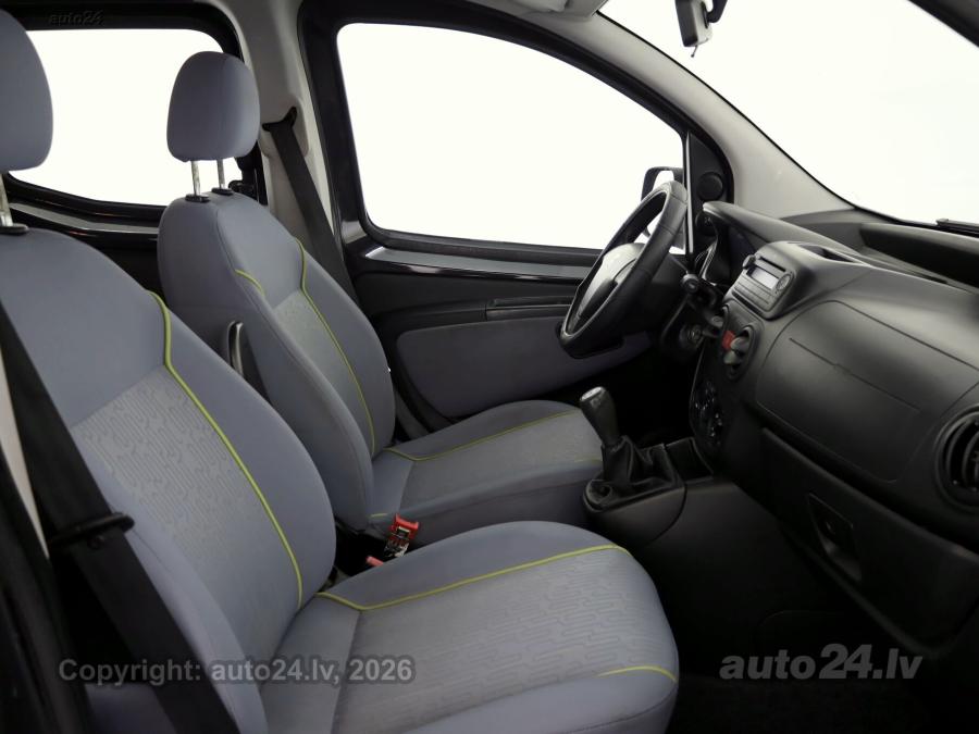 Pelēks Peugeot Bipper 2012 Tallina, ar dzinēja tilpumu 1.40 L un nobraukumu 121 tūkst. km par 2499 €, foto 7 vietnē AUTOMOTO.COM.LV