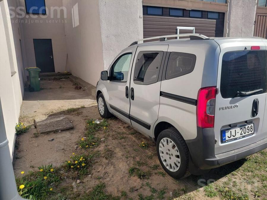 Pelēks Peugeot Bipper 2013 Rīga, ar dzinēja tilpumu 1.30 L un nobraukumu 210 tūkst. km par 1000 €, foto 8 vietnē AUTOMOTO.COM.LV