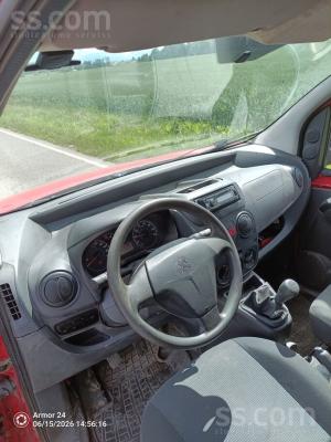 Sarkans Peugeot Bipper 2009 Dobele, ar dzinēja tilpumu 1.40 L un nobraukumu 314 tūkst. km par 650 €, foto 10 vietnē AUTOMOTO.COM.LV