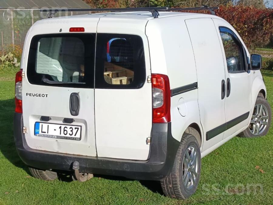 White Peugeot Bipper 2008 in Preili, with an engine capacity of 1.40 L and mileage of 327 thousand km for 1100 €, photo 4 on AUTOMOTO.COM.LV