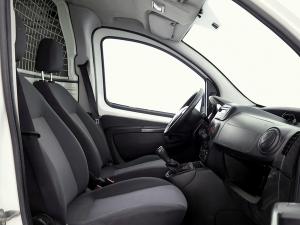 Balts Peugeot Bipper 2011 Tallina, ar dzinēja tilpumu 1.40 L un nobraukumu 194 tūkst. km par 1999 €, foto 7 vietnē AUTOMOTO.COM.LV