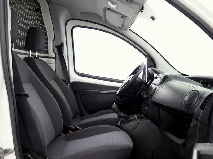 Balts Peugeot Bipper 2011 Tallina, ar dzinēja tilpumu 1.40 L un nobraukumu 194 tūkst. km par 1999 €, foto 14 vietnē AUTOMOTO.COM.LV